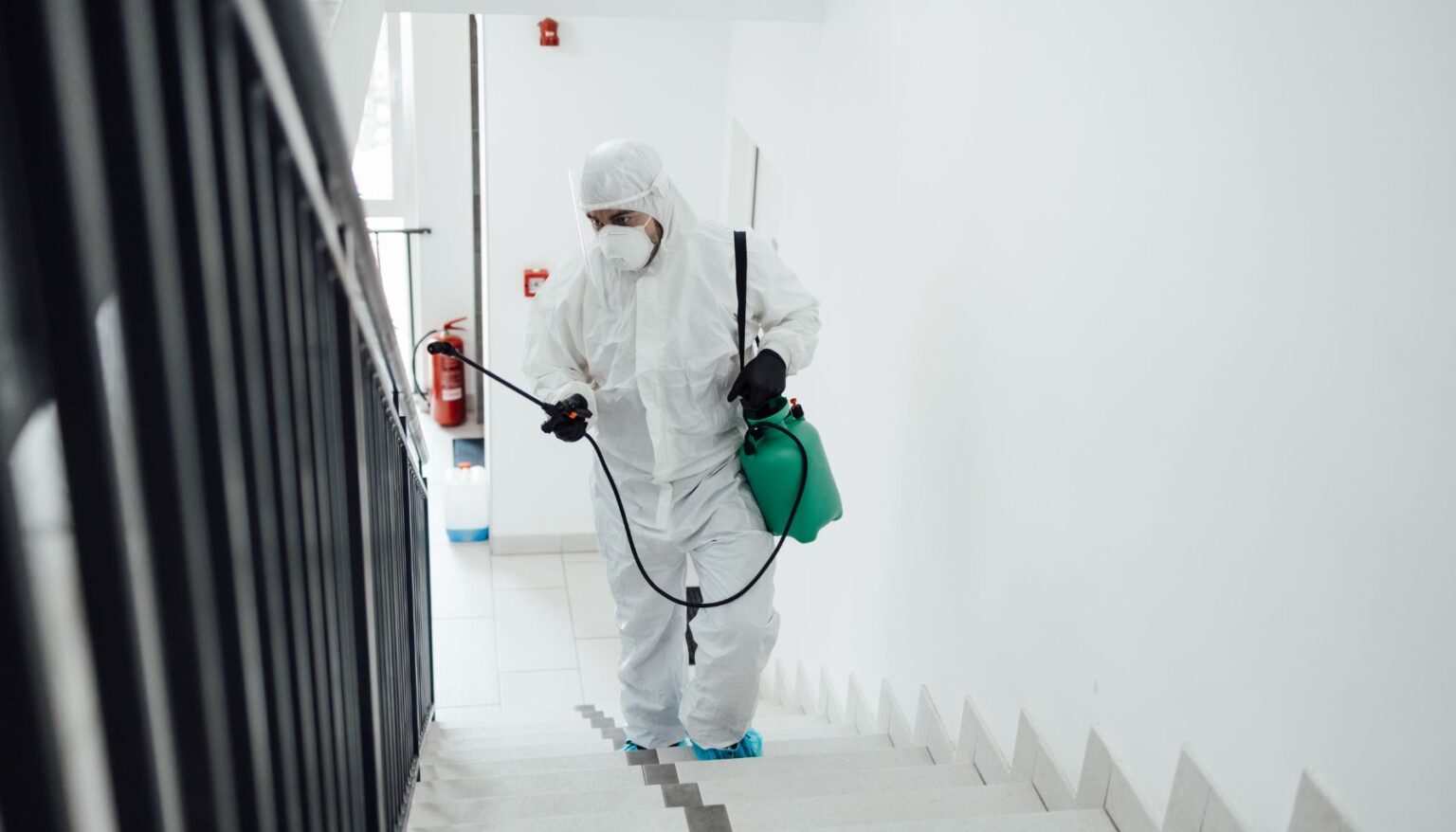 Biohazard Cleanup Safety: Essential Protocols & Procedures